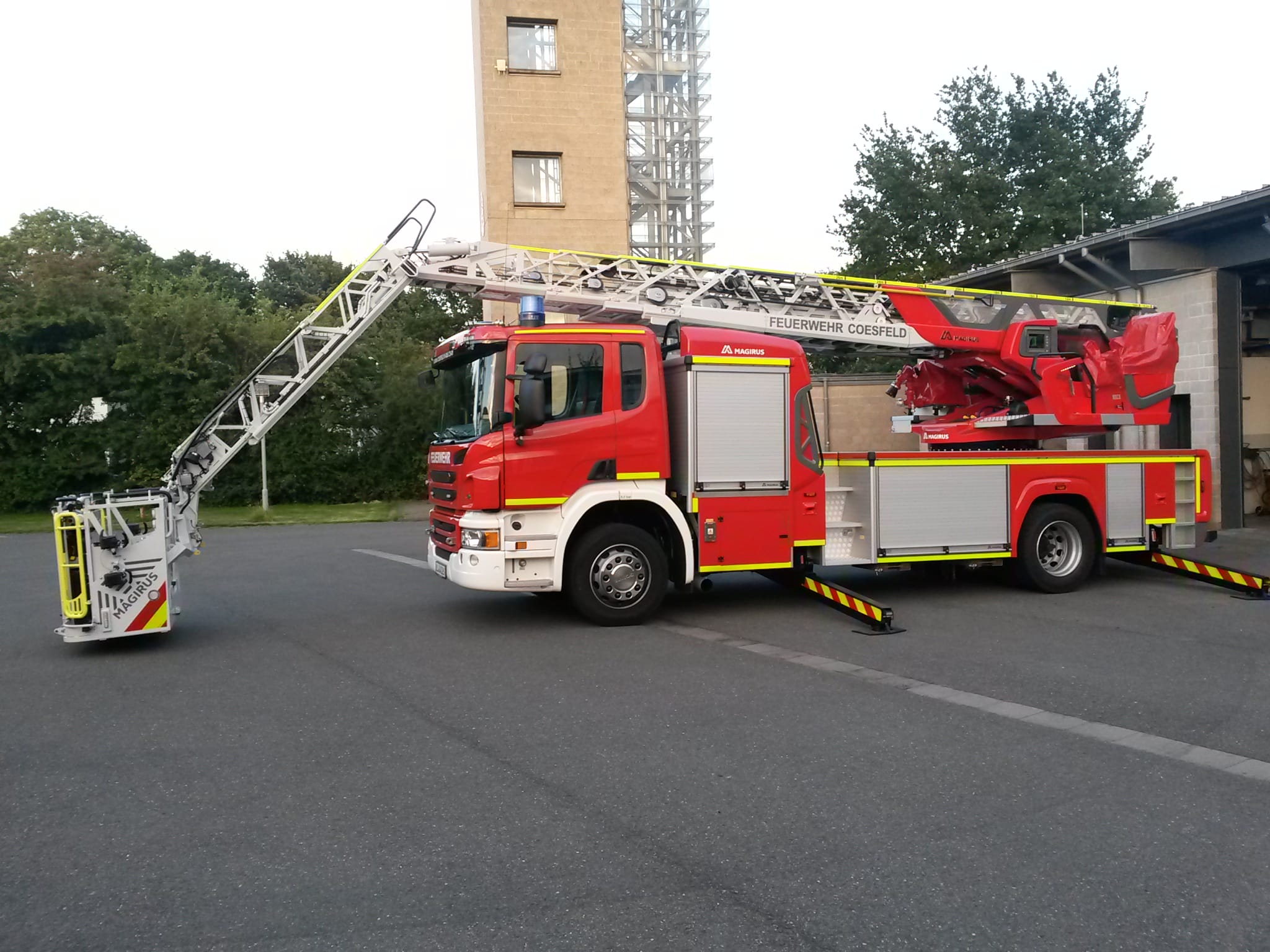 Neue Drehleiter eingetroffen - Feuerwehr Coesfeld